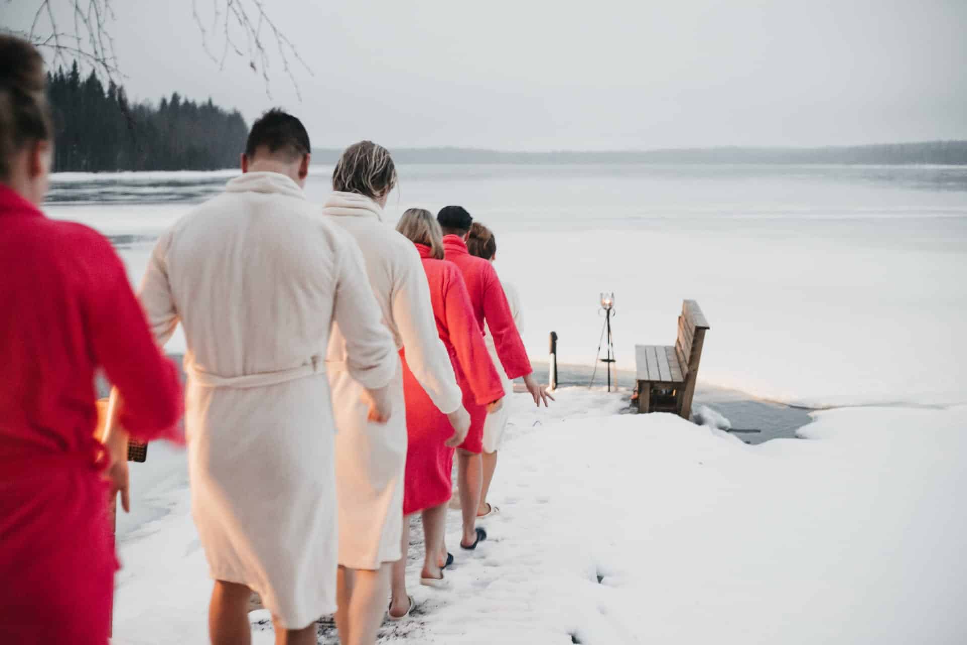 Avantouinti ja sauna paikallisten tapaan – Visit Jyväskylä Region